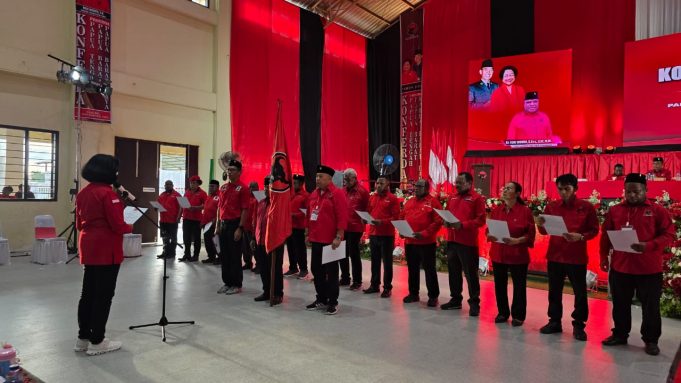 Yuni Wonda dan Mathias Refra Kembali Pimpin PDI Perjuangan Papua Tengah ...